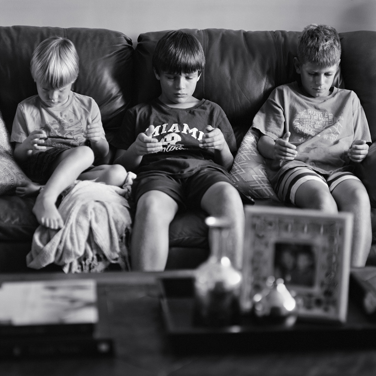 The Loneliness of Digital Devices: Examining "Removed" (Photo Series ...