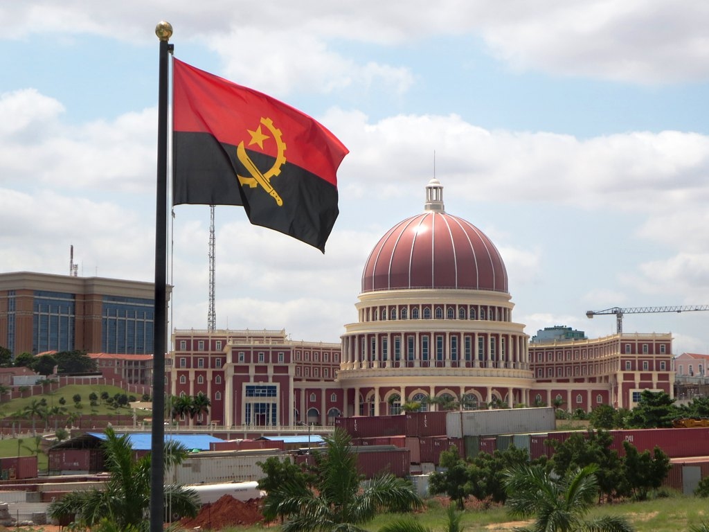 Angola, 1990-2000: Oil, Democracy, and a "Successful Failed State ...